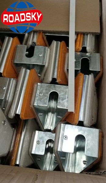 Guardrail Reflectors - Guardrail Delineators - RoadSky